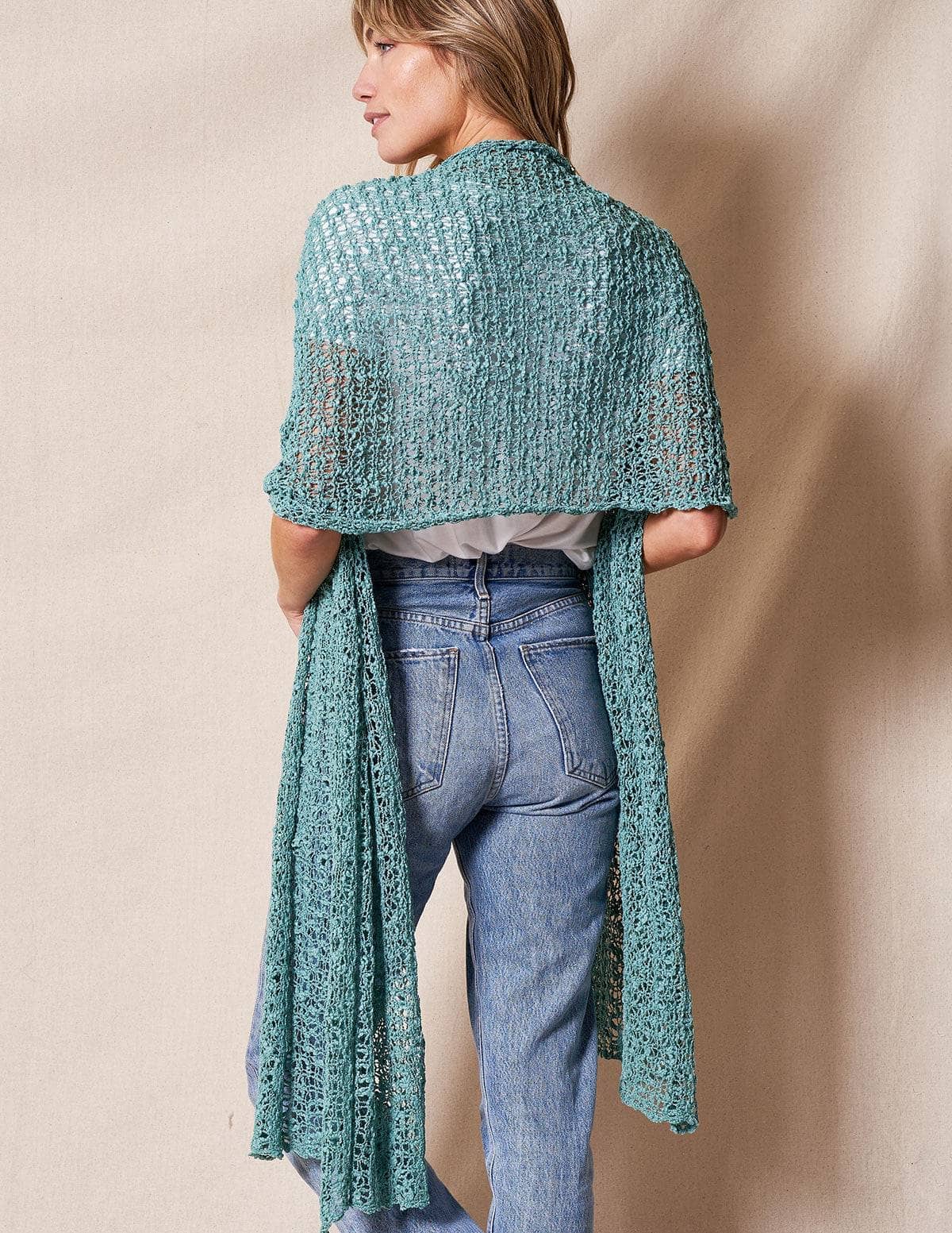 How to Wear a Shawl: Tips & Tricks for this Versatile Accessory — Sivana