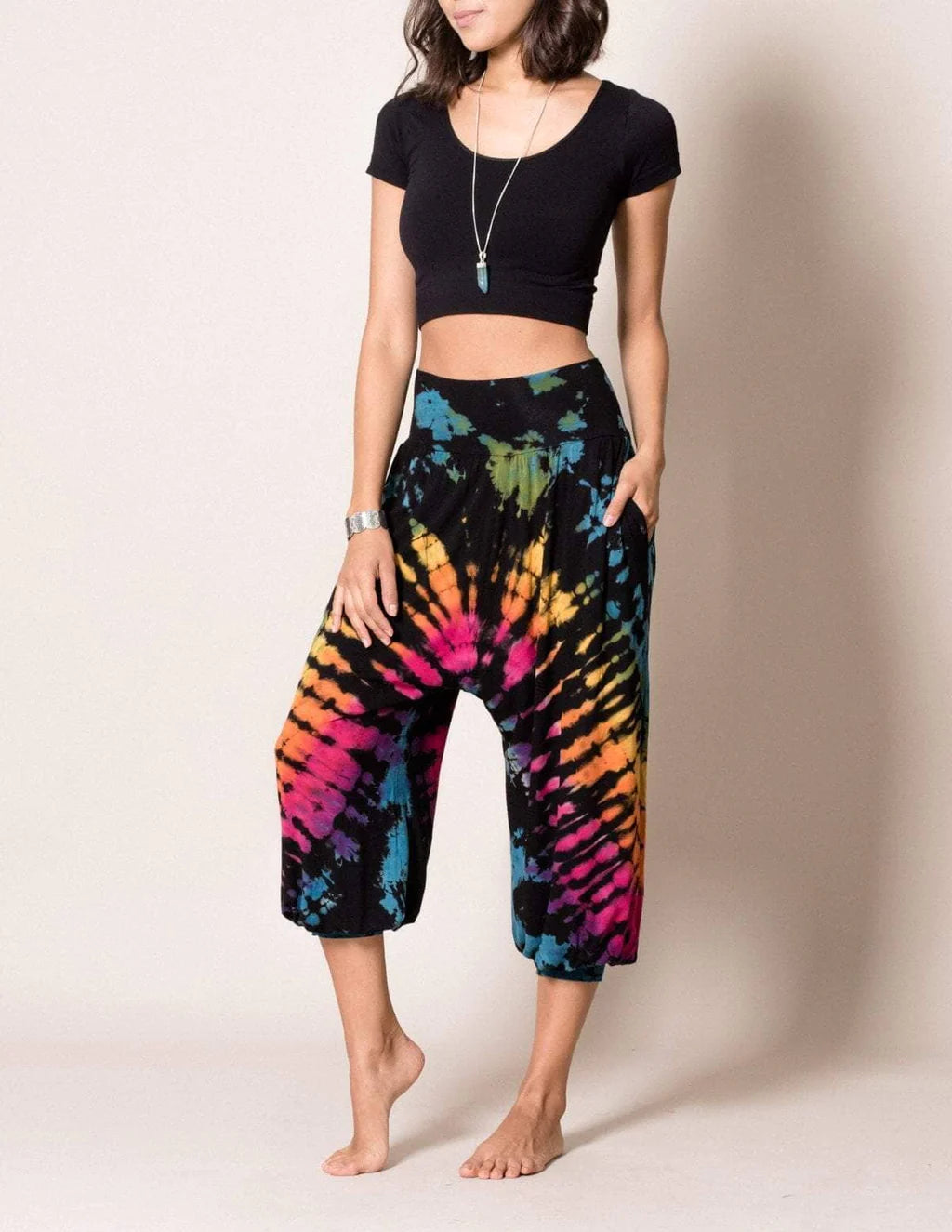 Harem Pants Outfits: Styling Tips for a Trendy Look — Sivana
